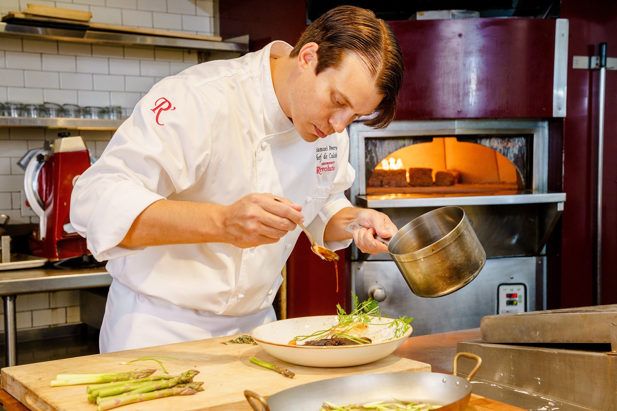 About - Restaurant R'evolution